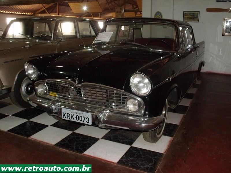Simca Chambord: O primeiro automóvel brasileiro com motor V8 ...