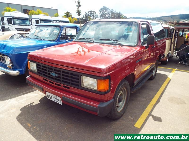 Chevrolet Veraneio – Linha C-1416 – Renovação com novo desenho ...